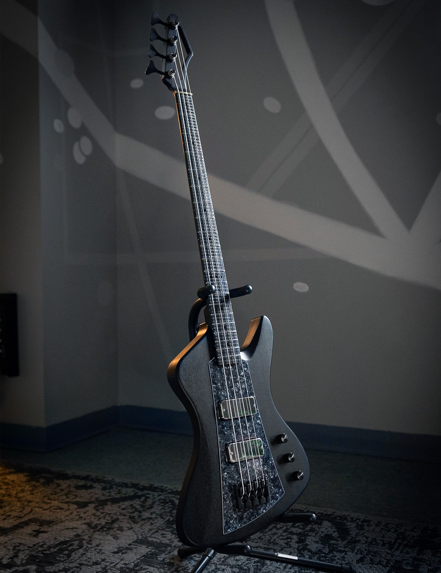 Helios Kevin Scott Signature Bass – Aluminati Guitars