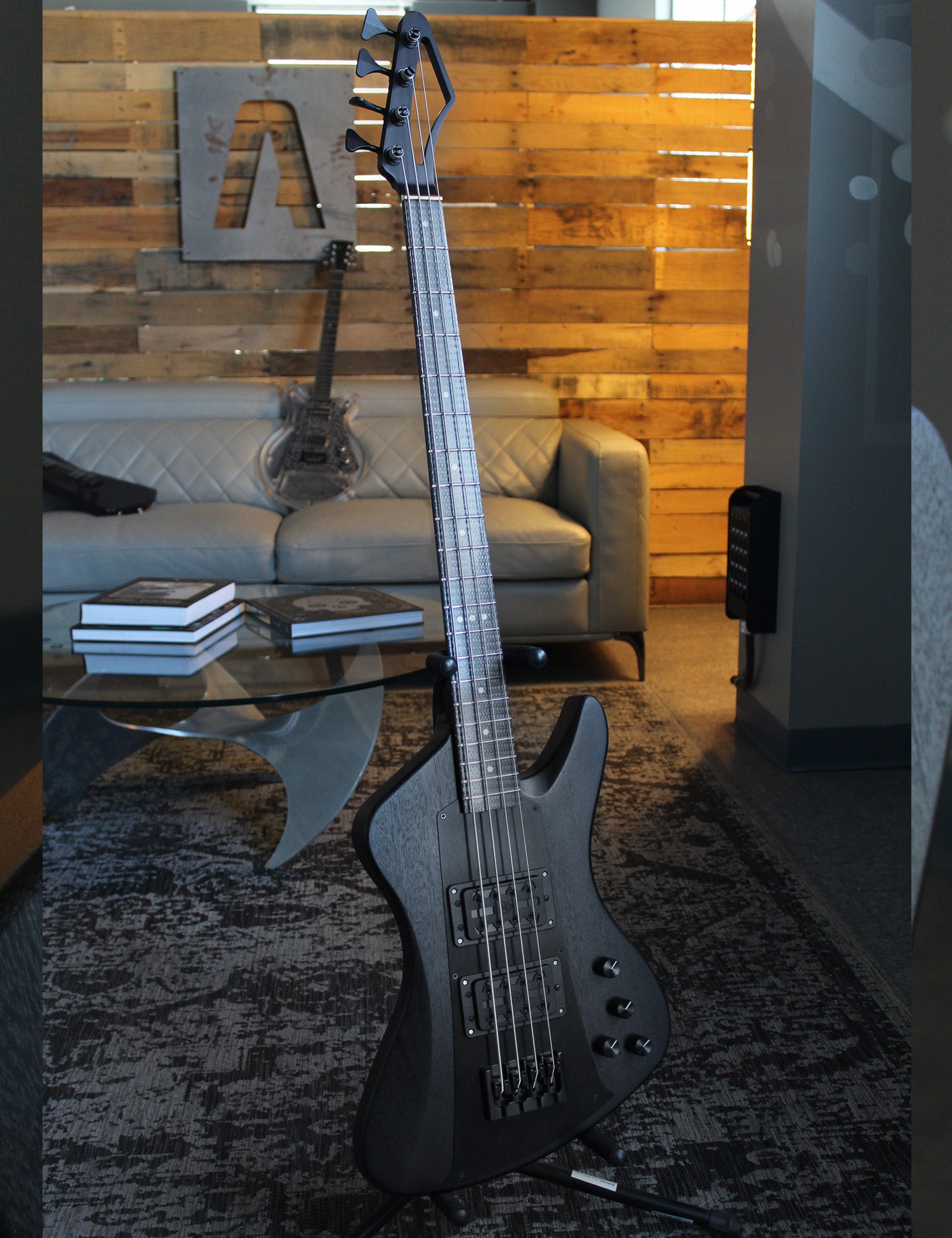 Helios Modern Player Bass – Aluminati Guitars